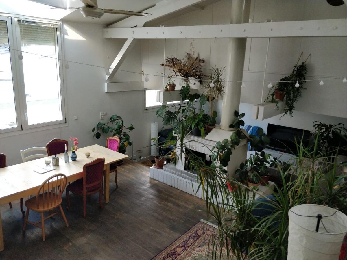 Loft/atelier 10 pièces de 220 m² à Paris | Colocation | 673€/mois
