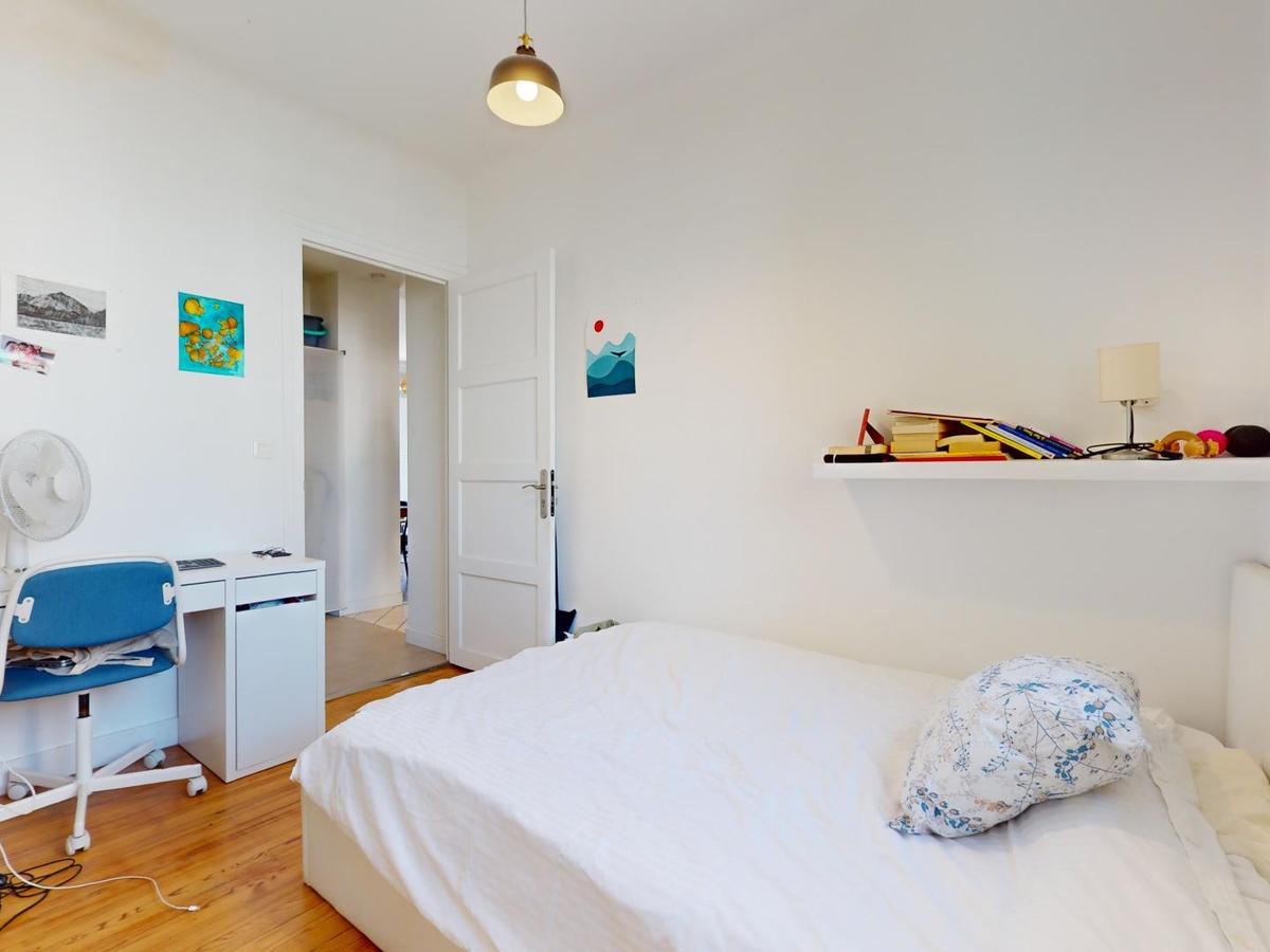 Appartement 5 pièces de 74 m² à Grenoble | Colocation | 472€/mois